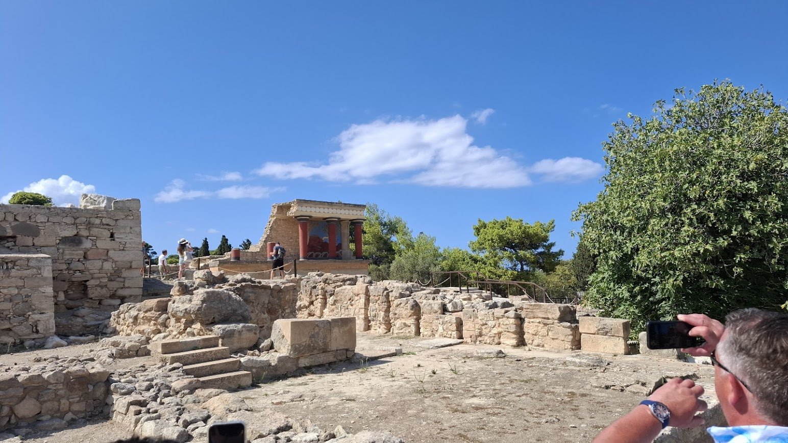 Knossos And Wine: A Journey Through History And Flavors